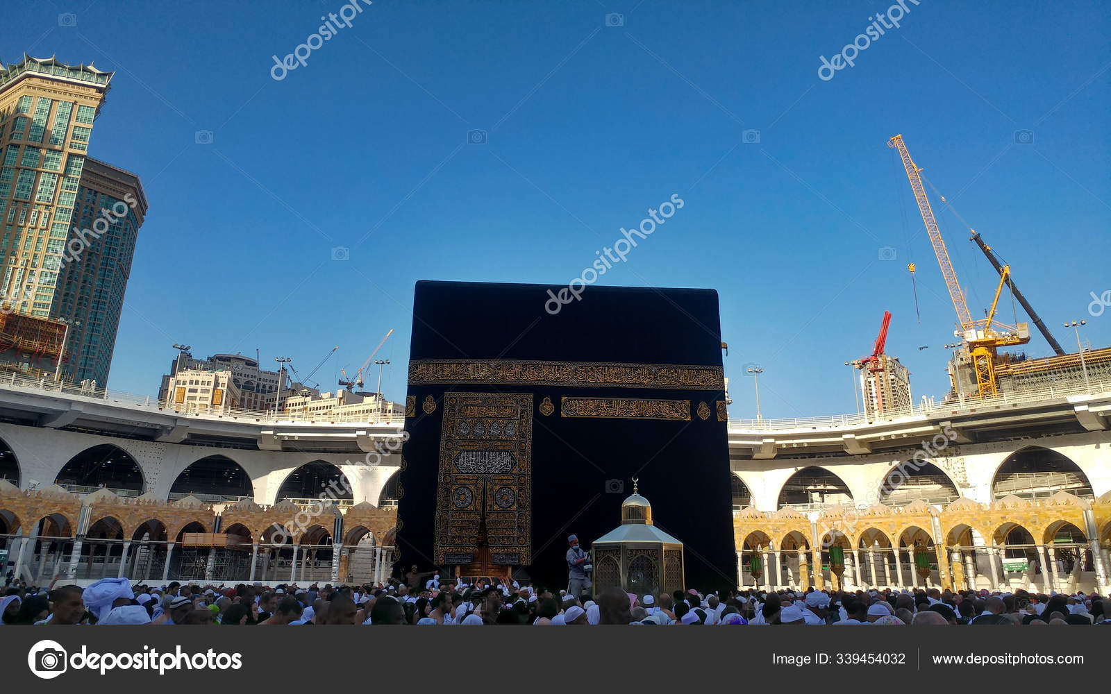 MECCA, SAUDI ARABIA - MARCH 29, 2019 The door of the Kaaba called ...