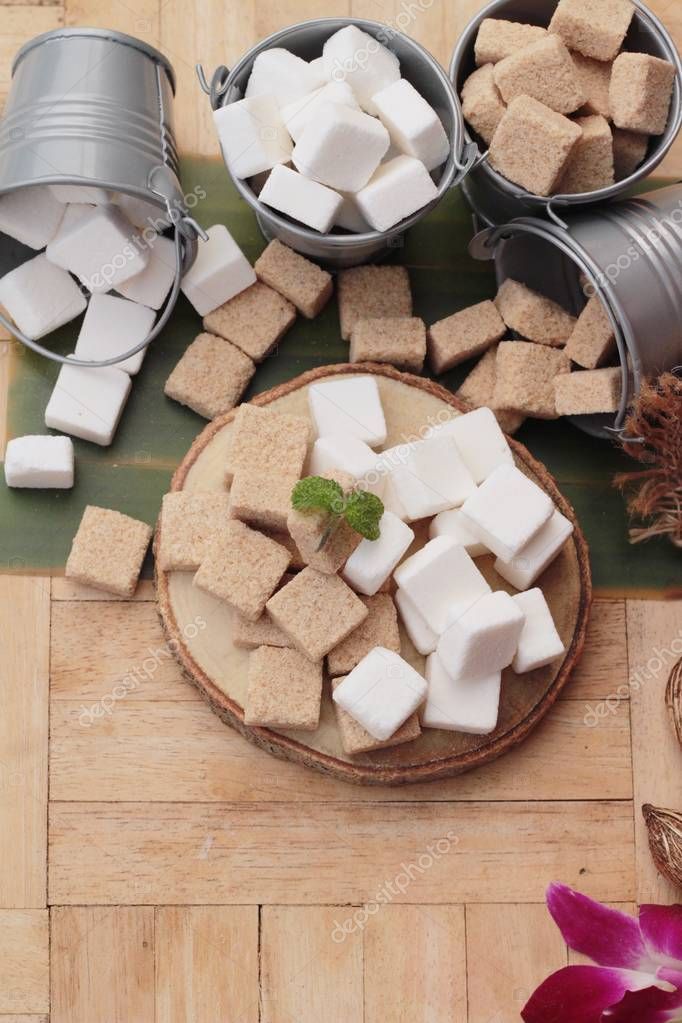 Cubos de azúcar de caña y cubos de azúcar blanco 2022