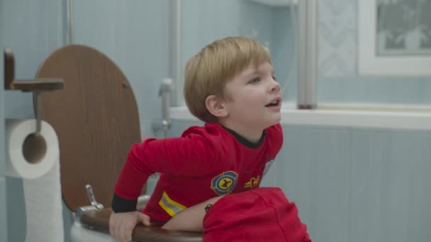 Child toilet seat Stock Videos, Royalty Free Child toilet seat Footages ...