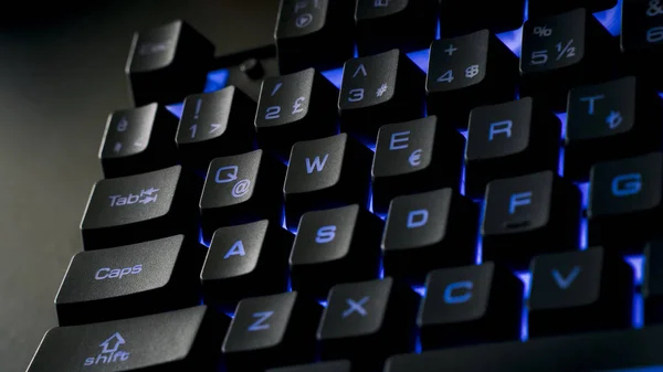 Msi cyborg cambiar color teclado Stock Photos, Royalty Free Msi cyborg ...