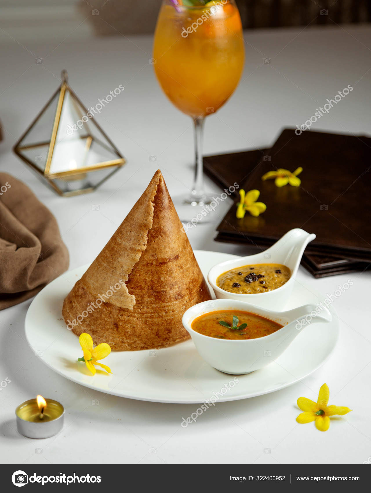 Crispy bakery with various sauces Stock Photo by ©kamranaydinov 322400952