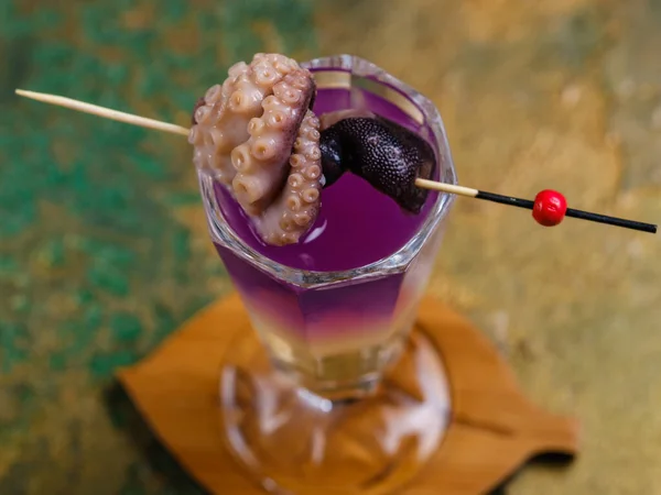 Cocktail de frutos do mar com polvo Stock Photos, Royalty Free Cocktail ...