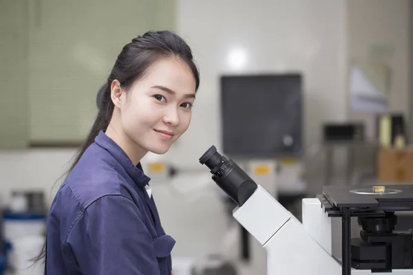 Laboratory microscope person Stock Photos, Royalty Free Laboratory ...