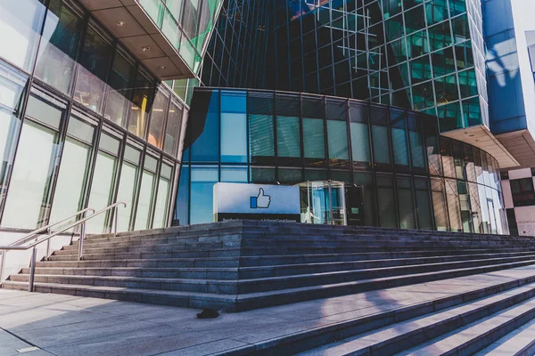 Facebook building Stock Photos, Royalty Free Facebook building Images ...