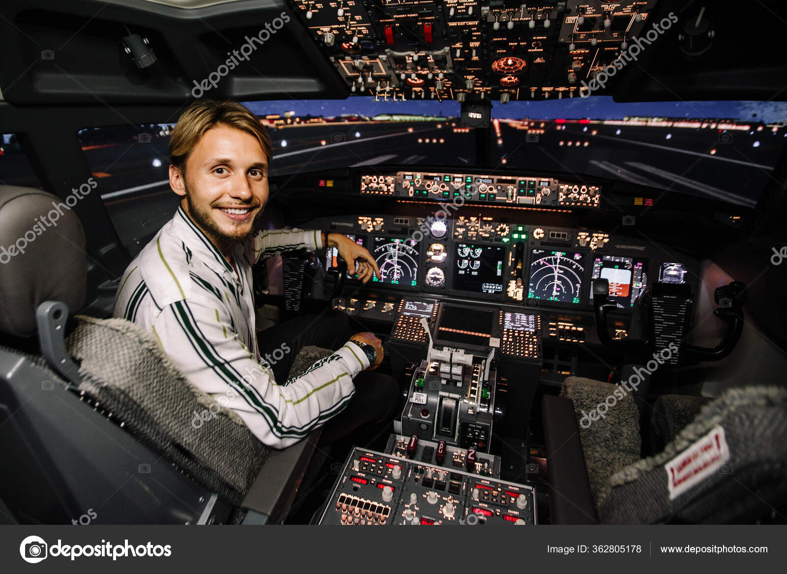 Guy Enjoying Time Avia Simulator Real Cockpit Boeing Aircraft Night ...