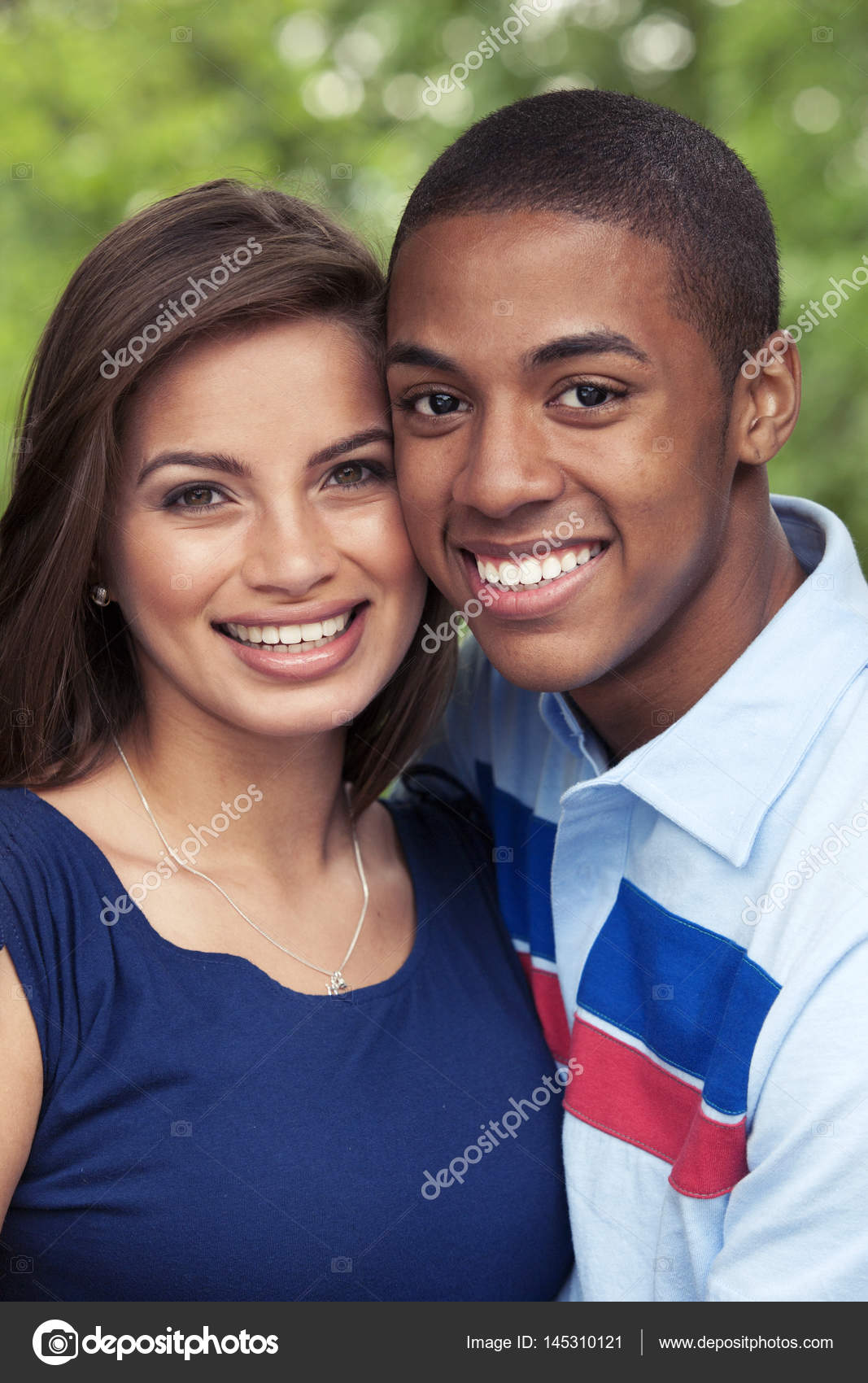 Teenage friends spending time together — Stock Photo © XiXinXing #145310121