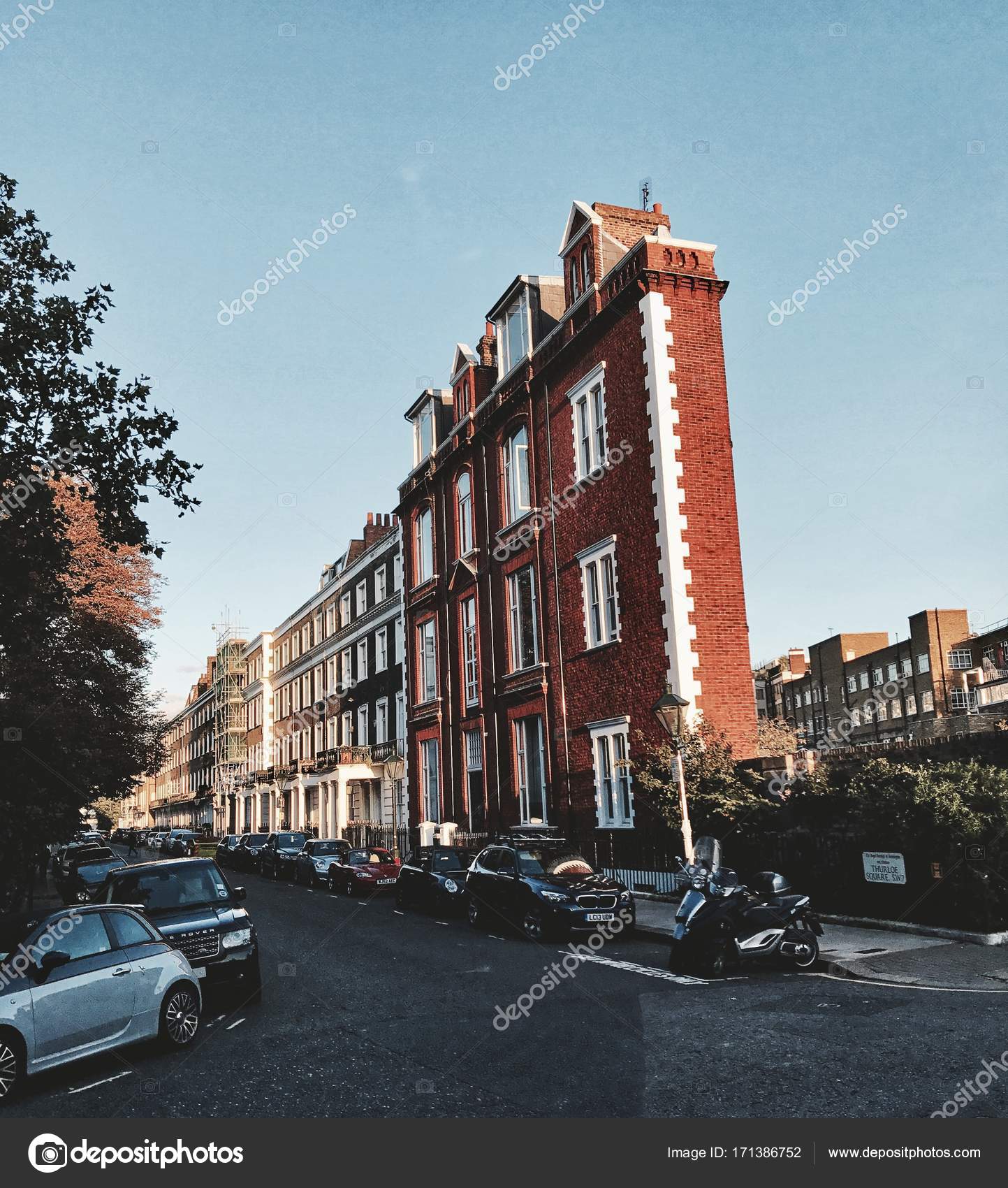 LONDON, GREAT BRITAIN - OCTOBER 2, 2017: beautiful old buildings and ...