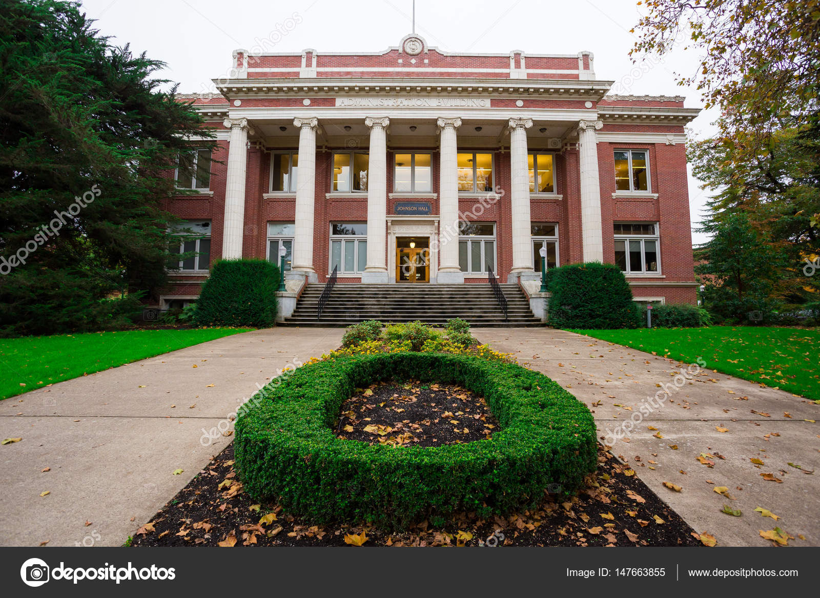 Johnson Hall Administrative Building University of Oregon Stock Photo ...