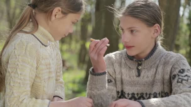 The older brother tells the lesser about smoking. A teenager teaches a ...