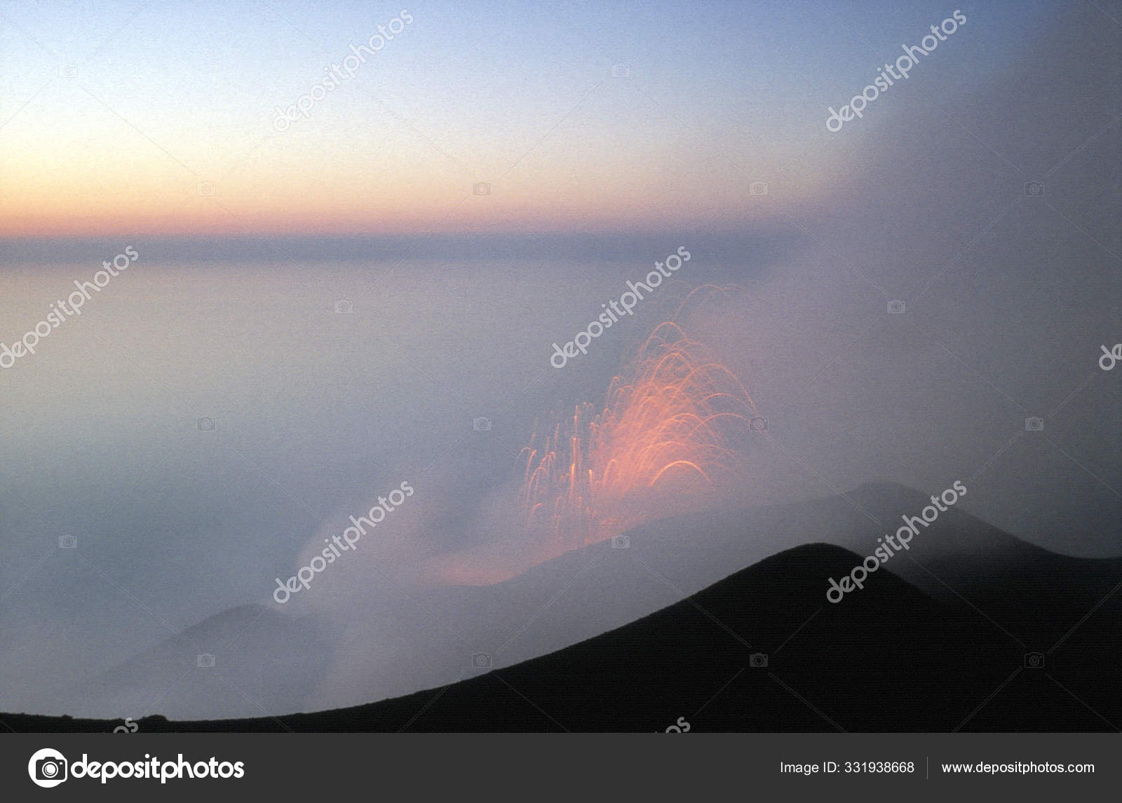 Eruption Summit Stromboli Sunset Stromboli Easternmost Island Aeolian ...
