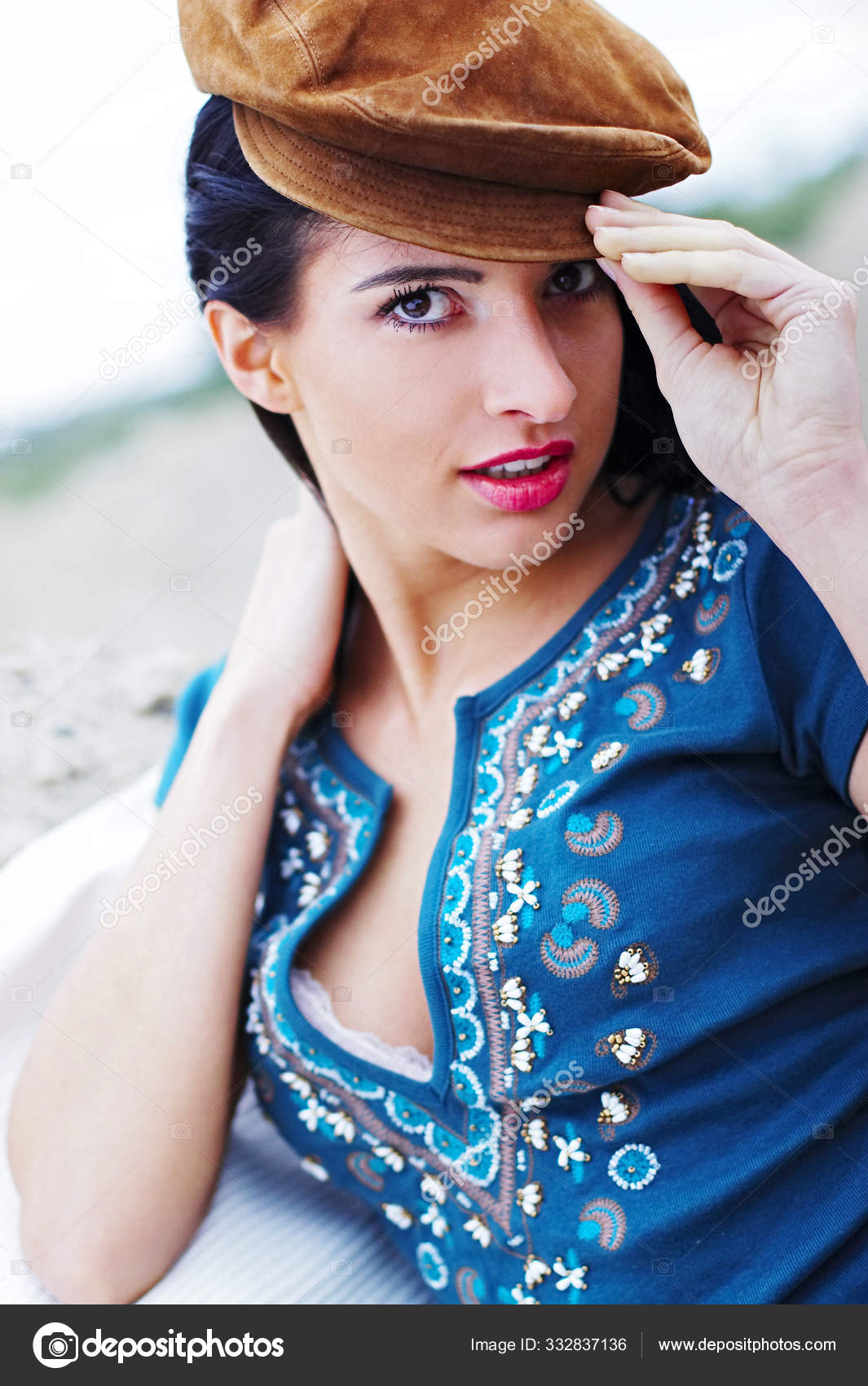 Portrait Beautiful Charming Woman — Stock Photo © PantherMediaSeller ...