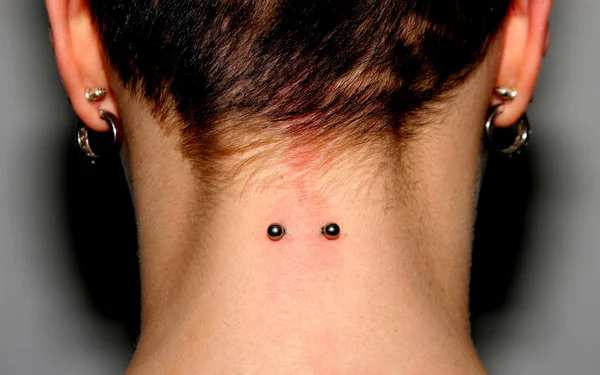 Horizontal Sternum Piercing