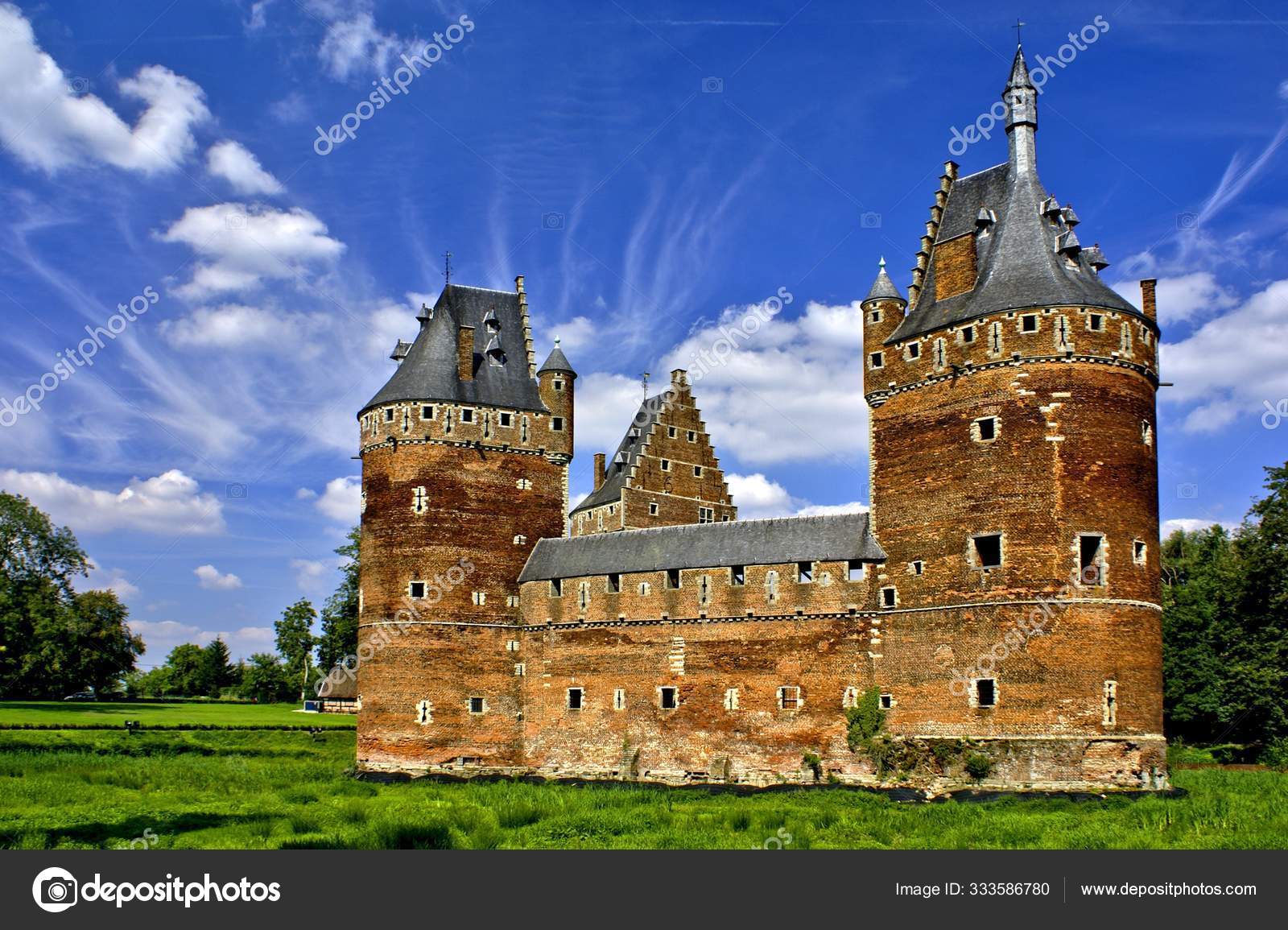 Kasteel Van Beersel — Stock Photo © PantherMediaSeller #333586780