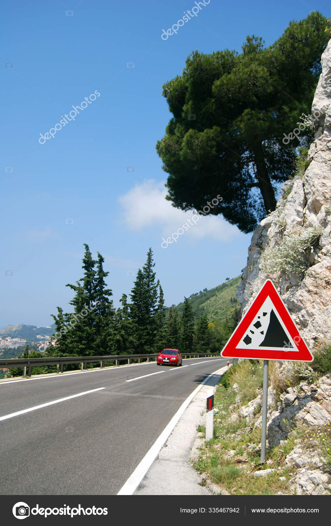 Road Sign Mountains — Stock Photo © PantherMediaSeller #335467942
