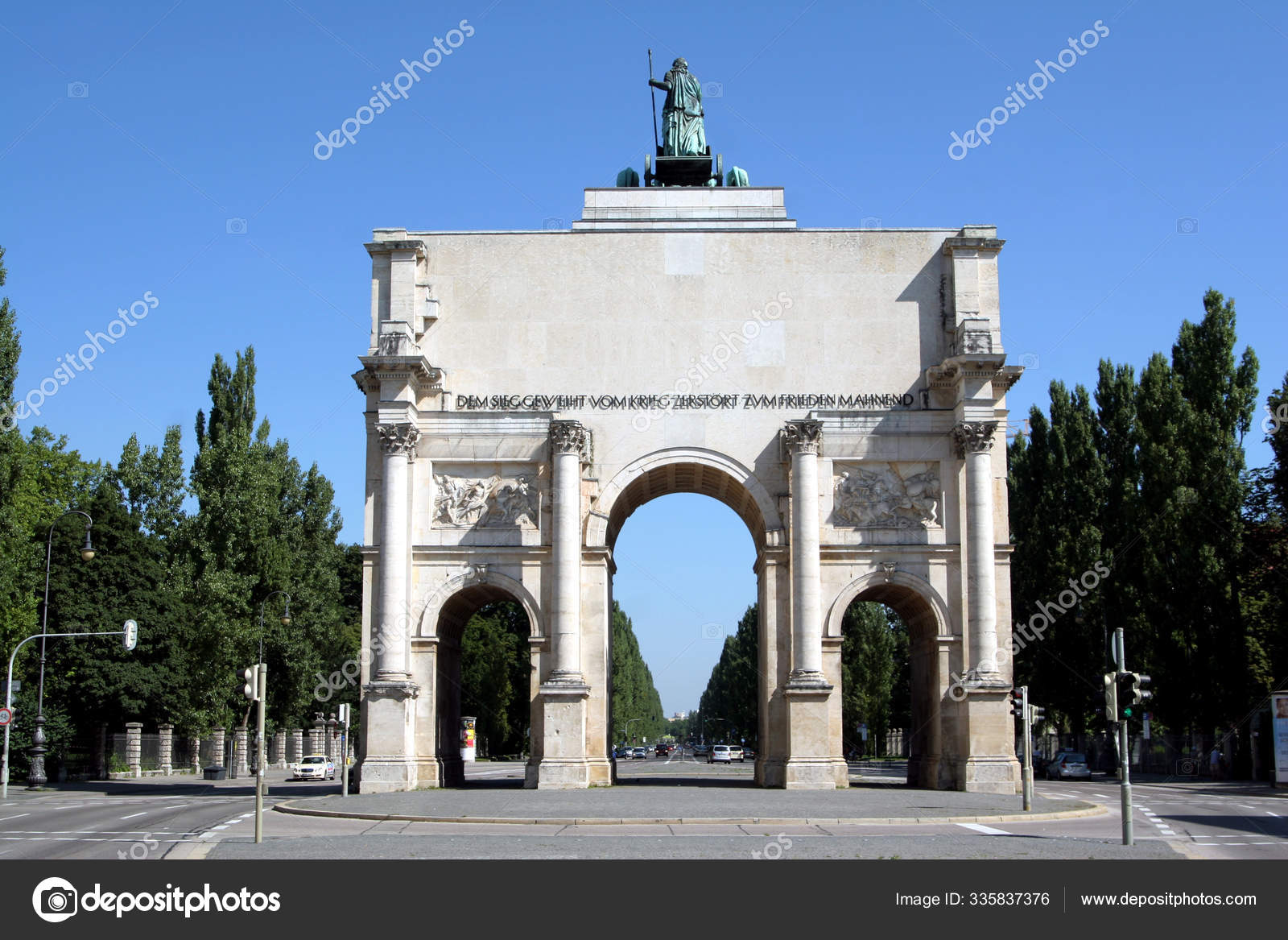 Siegestor Munich – Stock Editorial Photo © PantherMediaSeller #335837376