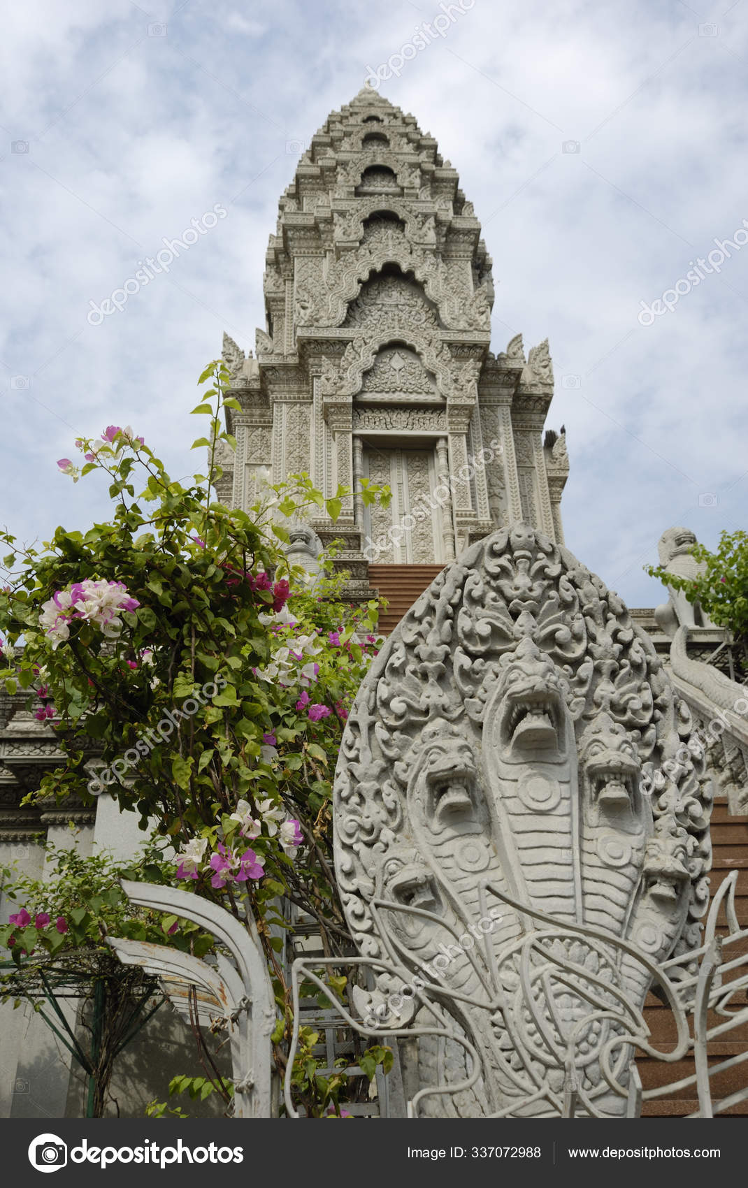 Naga Wat Ounalom Phnom Penh Cambodia – Stock Editorial Photo ...