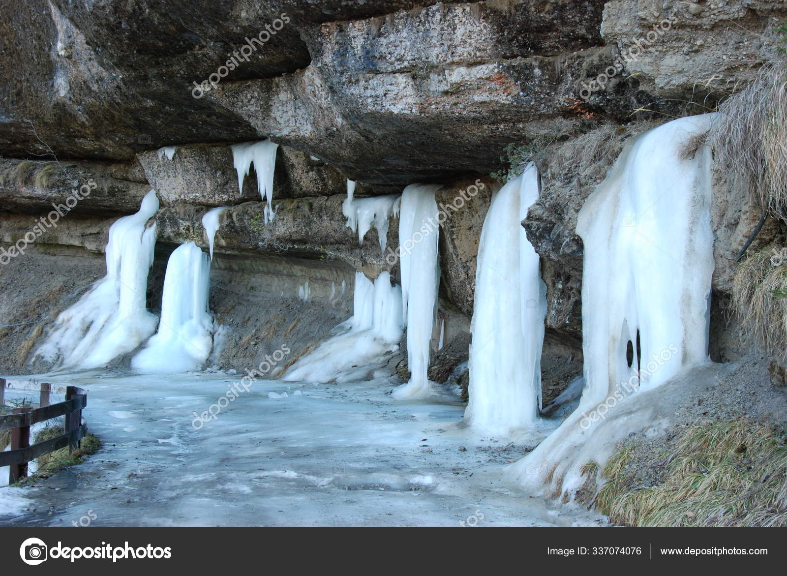 Amazing Waterfall Splash Water Flow – Stock Editorial Photo ...