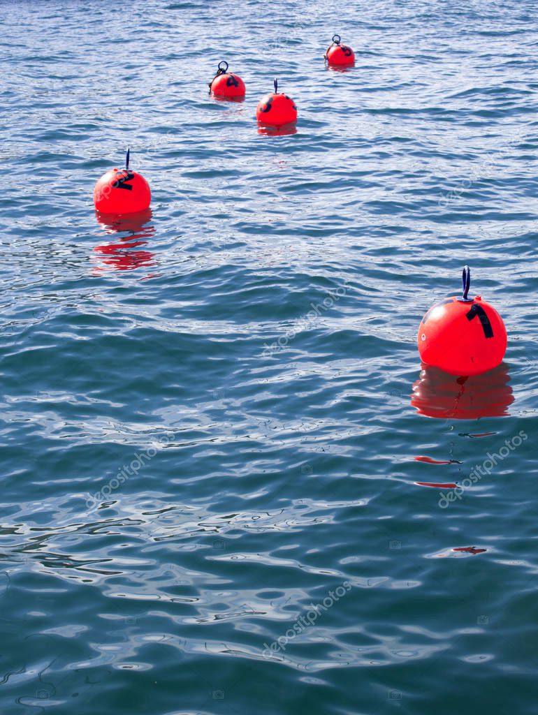 Boya numerada en el mar 2024