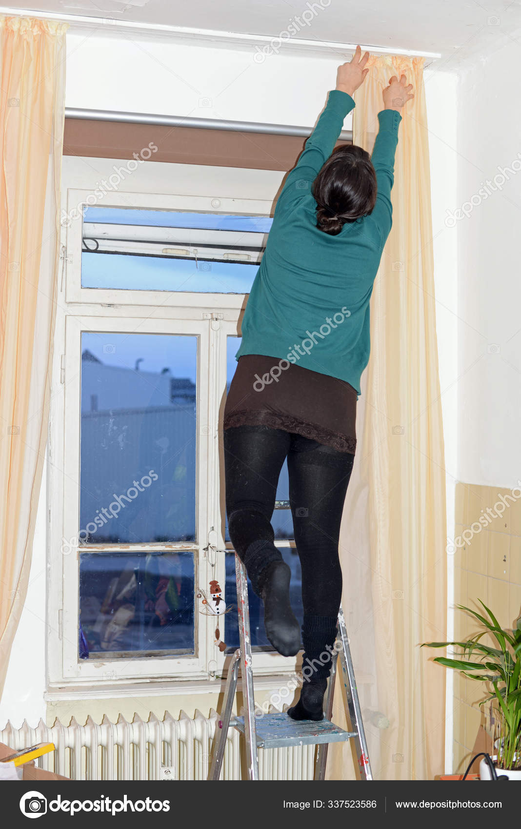 Conductor Danger Dangerous Accident Risk Accidents Curtain Curtain ...