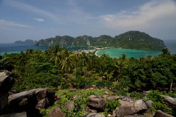 Pipi pipi stok fotoğraflar, telifsiz resimler, görseller | Depositphotos