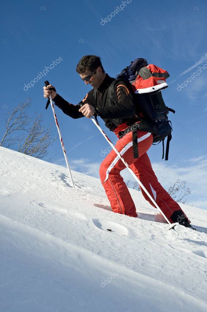 guía de excursiones en raquetas de nieve en el bregenzerwald. 2024
