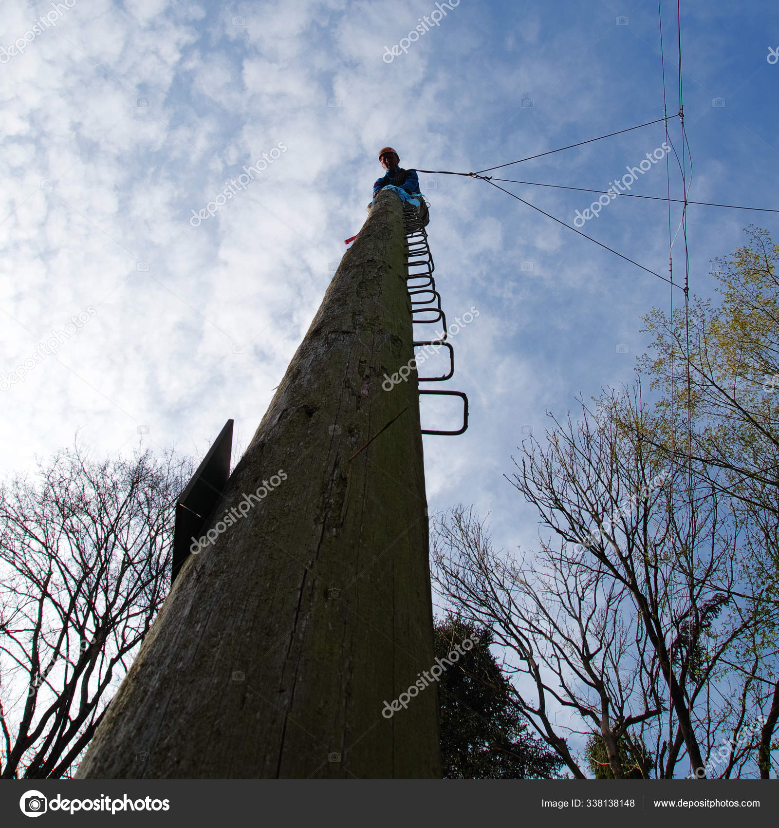 Erecting Pamper Pole Erlebnispaedagogisches Persoenlichkeitstraining ...