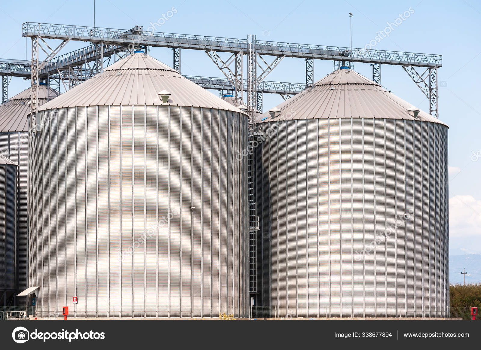Agricultural Silo Building Exterior Storage Drying Grains Wheat Corn ...