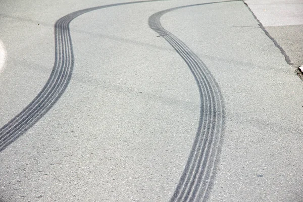 Tire skid marks Stock Photos, Royalty Free Tire skid marks Images | Depositphotos
