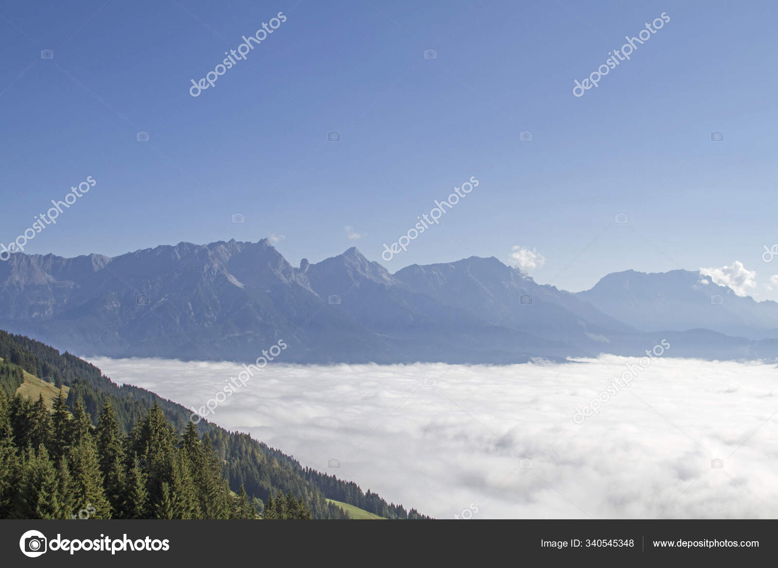 Sunny Rest Area White Mist Soup Wonderful View Steinerne Meer ⬇ Stock ...