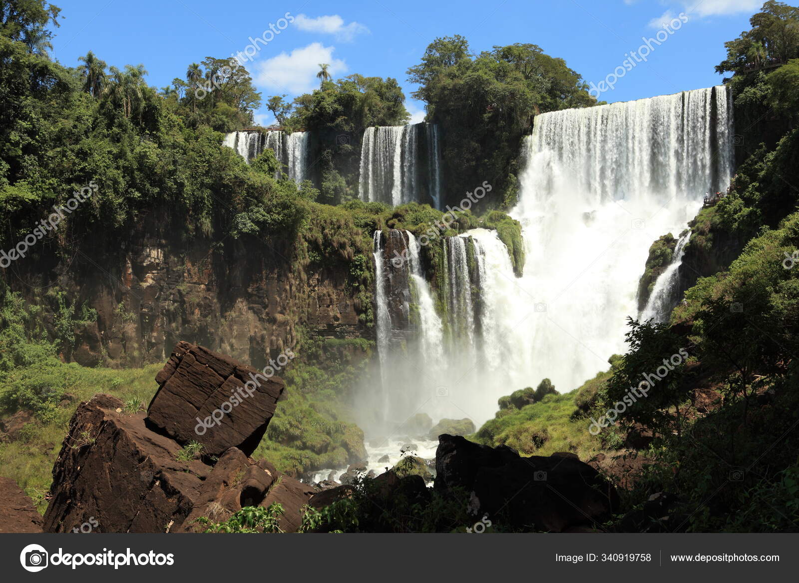Chute D'eau Écoulement Fluvial Naturel Environnement image libre de ...