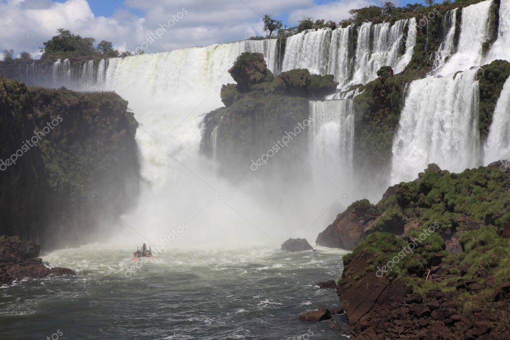 iguazu caídas, cascada en la selva 2025
