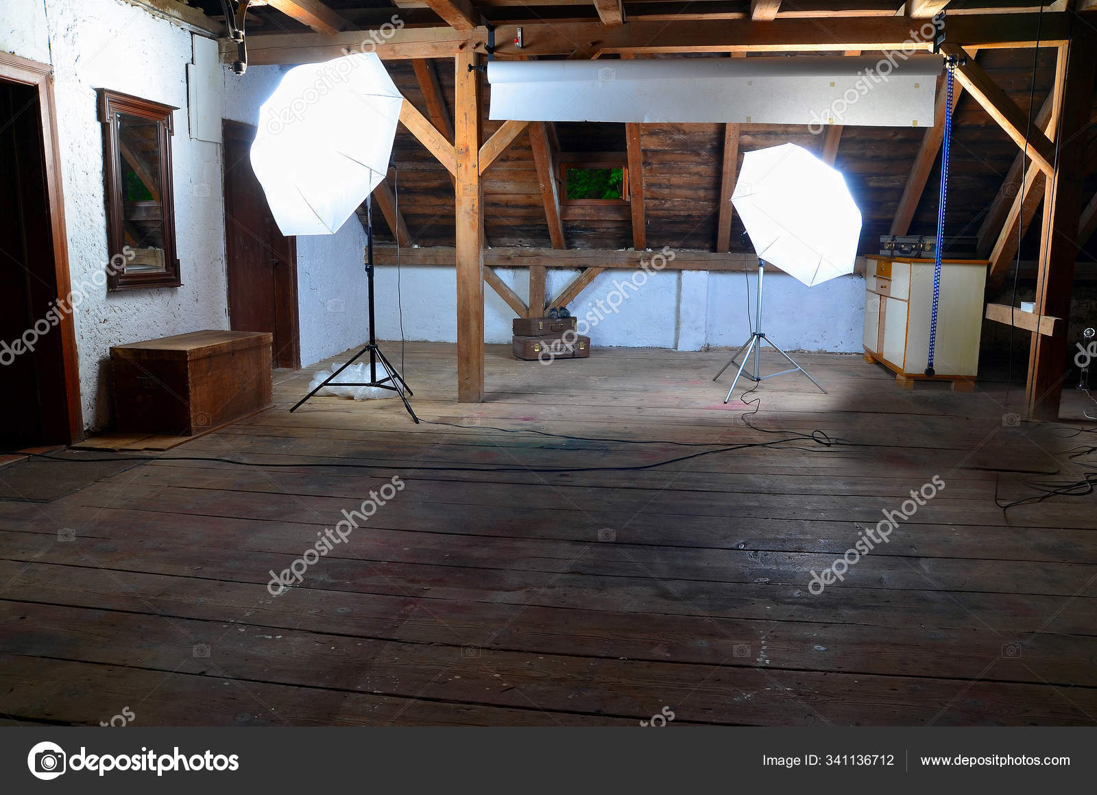 Photo Studio Old Attic — Stock Photo © PantherMediaSeller #341136712