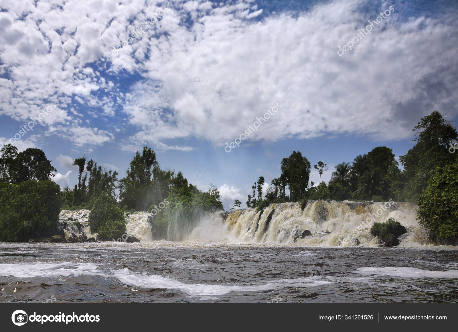 Chute D'eau Écoulement Fluvial Naturel Environnement image libre de ...