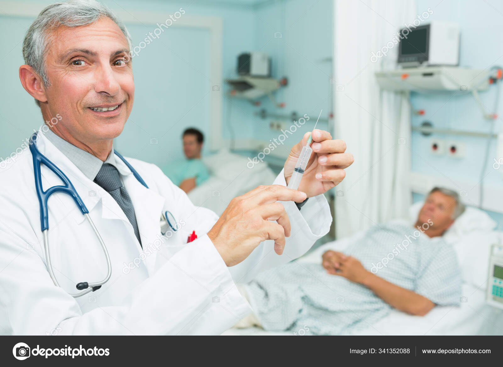 Smiling Doctor Preparing Injection Hospital Ward — Stock Photo ...