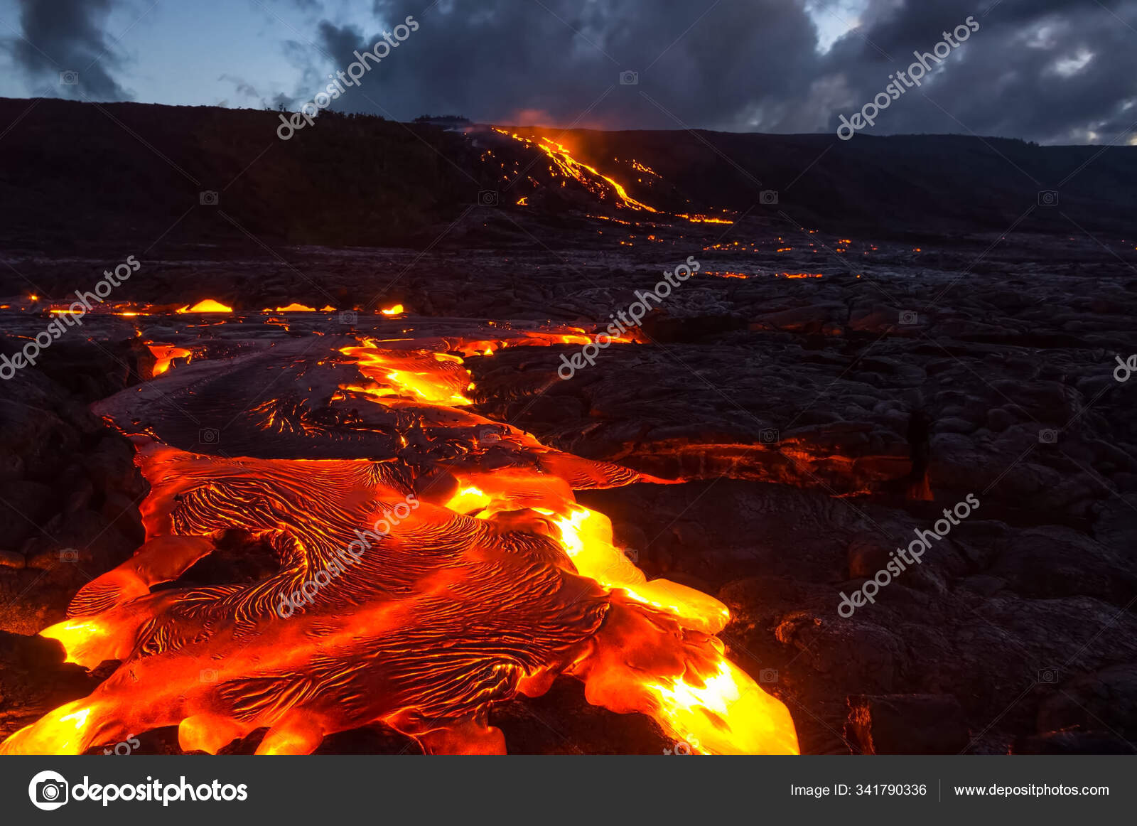 Pouring Lava Slope Volcano Volcanic Eruption Magma — Stock Photo ...