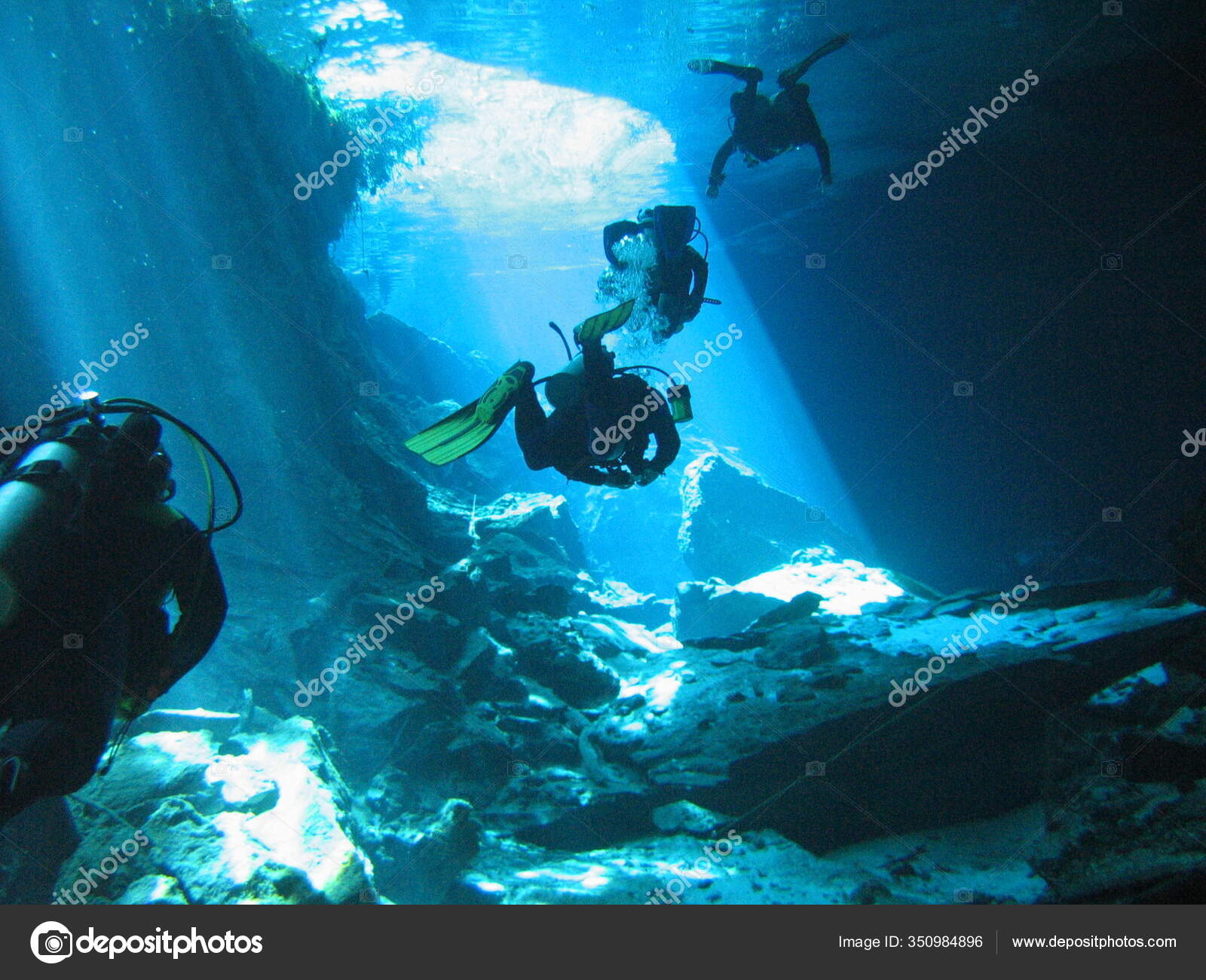 Underwater Grotto Wallpaper