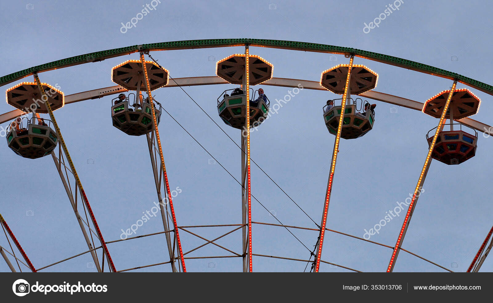 Giant Ferris Wheel Carousel Amusement Park — Stock Editorial Photo ...