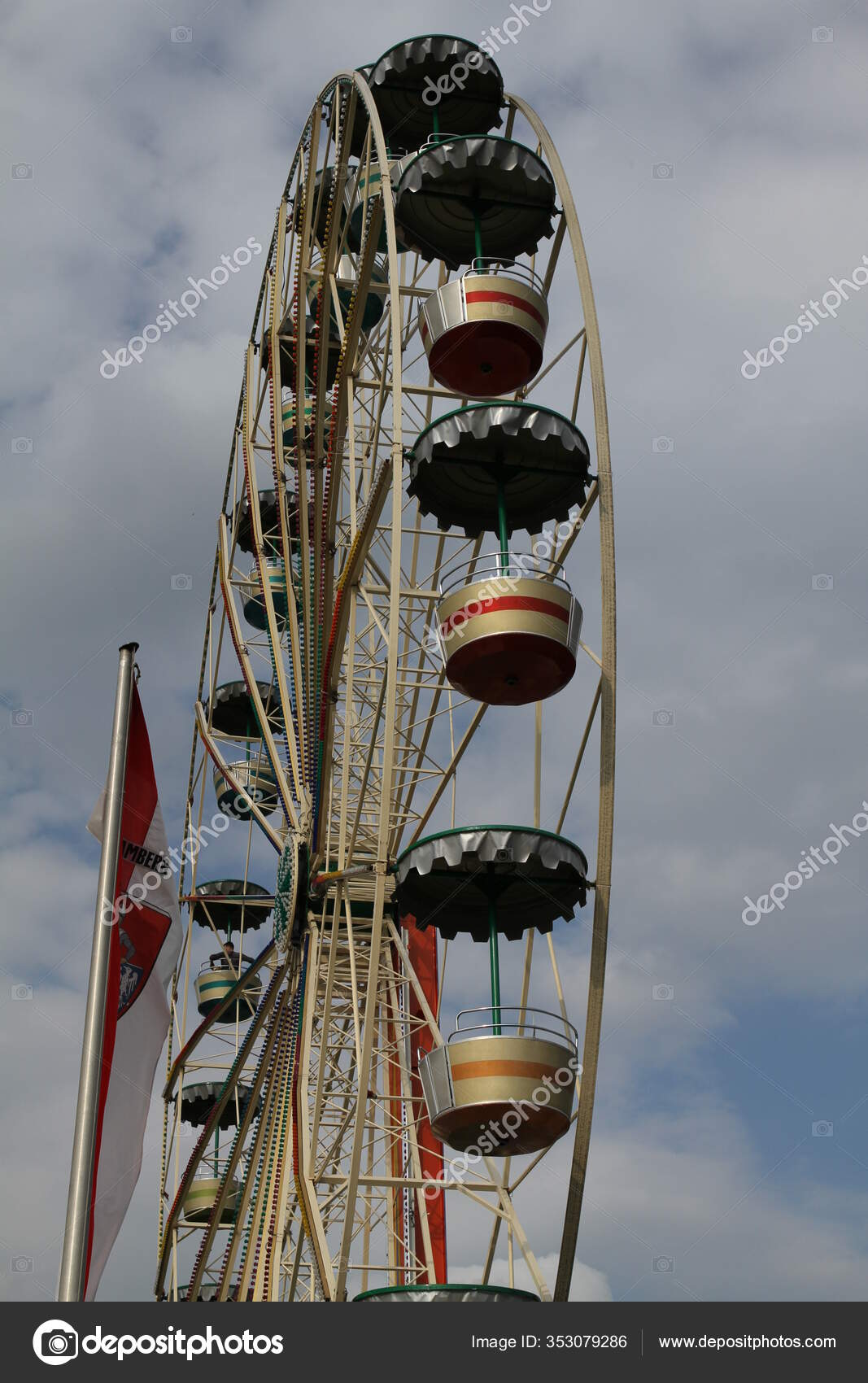 Giant Ferris Wheel Carousel Amusement Park — Stock Editorial Photo ...