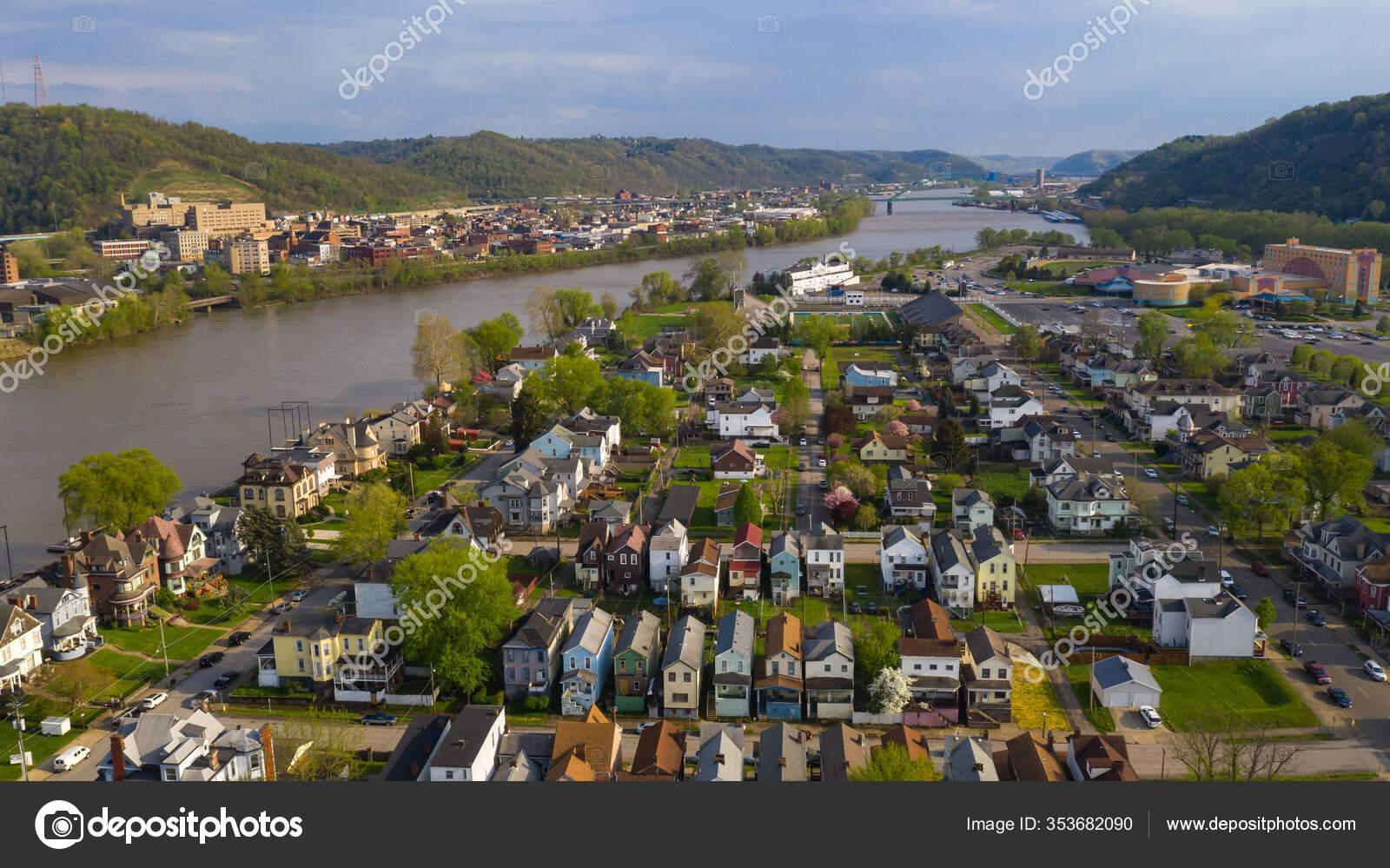 Structures Dot Landscape Wheeling Island West Virgina Stock Photo by ...