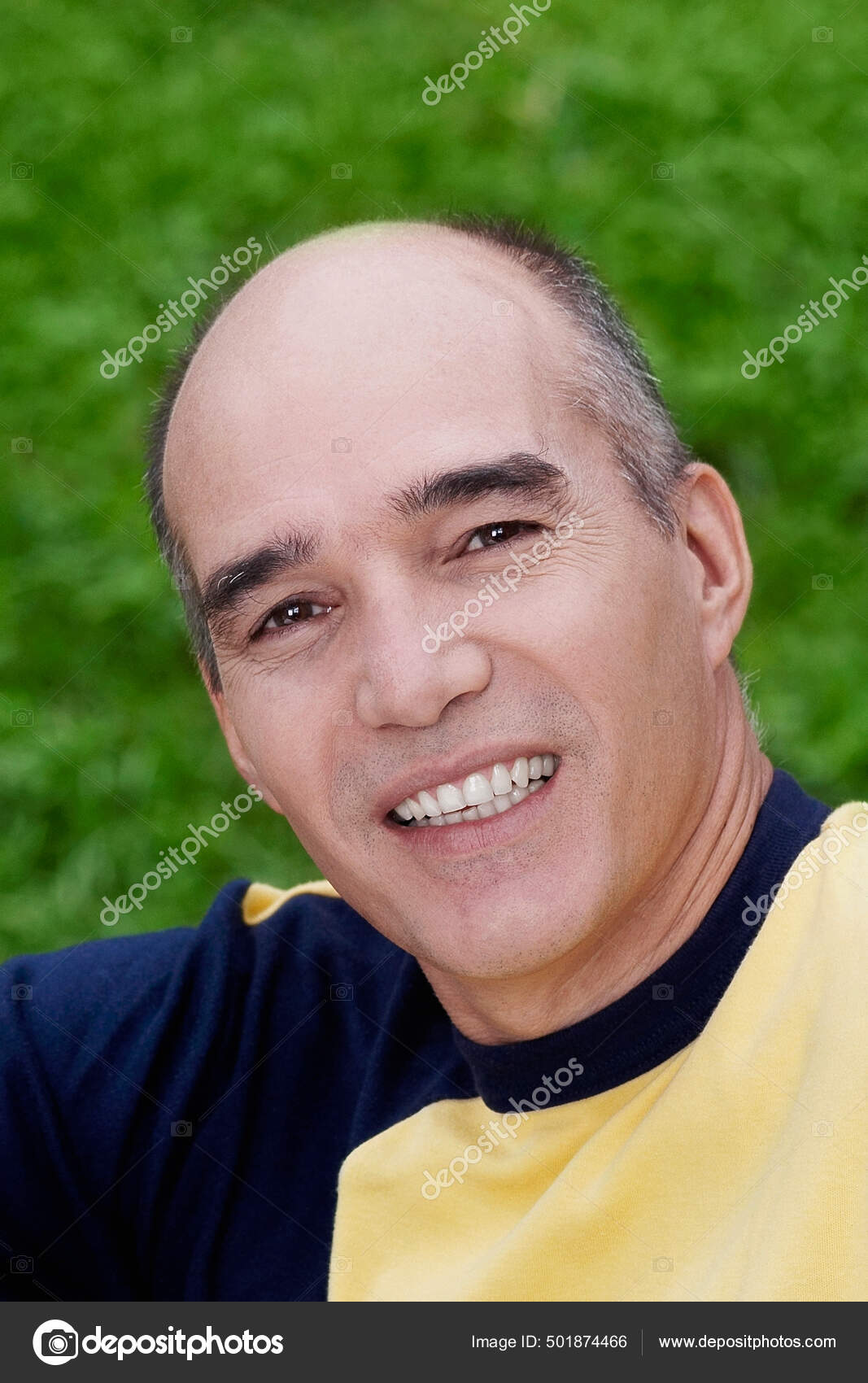 Retrato Hombre Maduro Feliz — Foto de stock © PantherMediaSeller #501874466