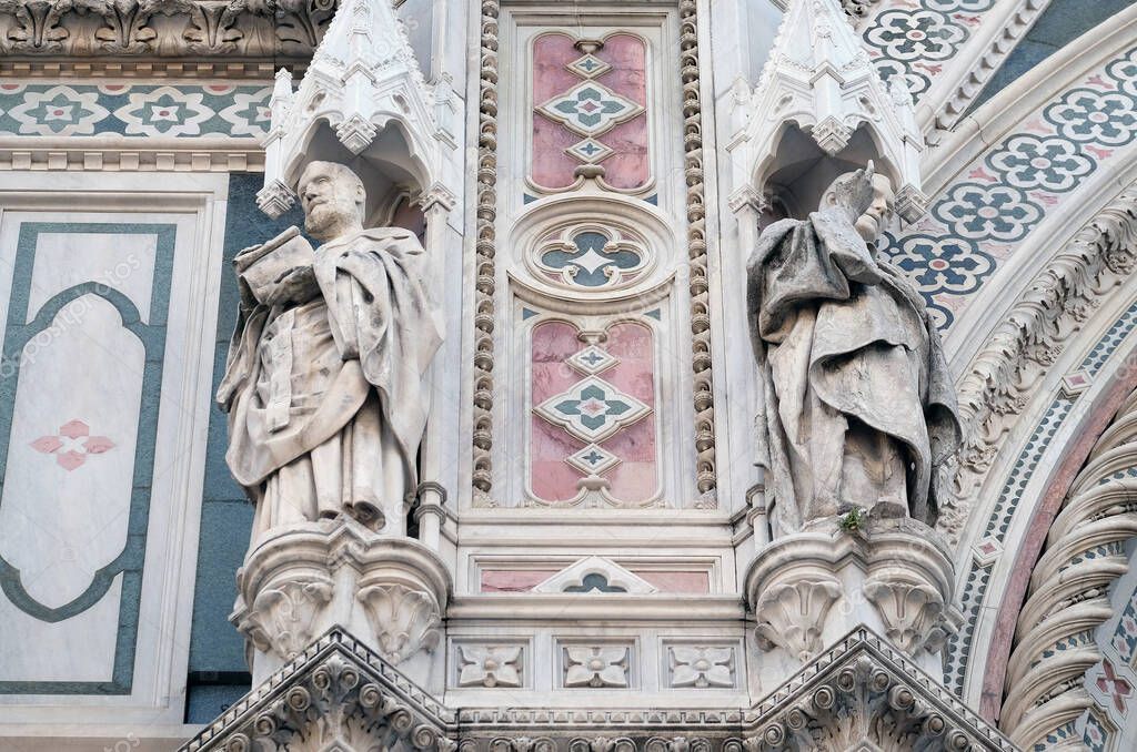 Papas Callixto I y Celestino I, Portal de Cattedrale di Santa Maria del ...