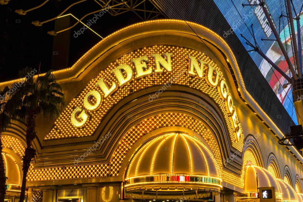 Las Vegas - Circa Diciembre 2016: Neon Exterior of the Golden Nugget ...