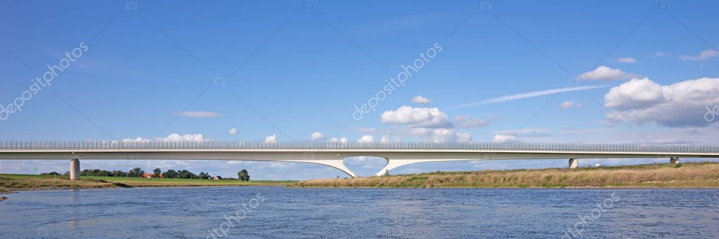 Ponte sobre o rio elba Stock Photos, Royalty Free Ponte sobre o rio ...