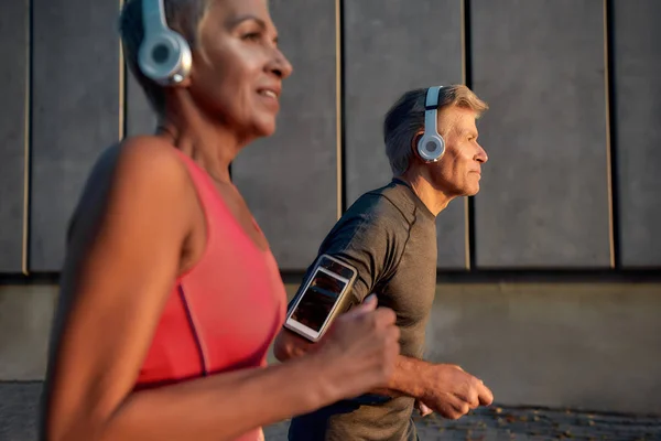 Older man sprinting Stock Photos, Royalty Free Older man sprinting ...