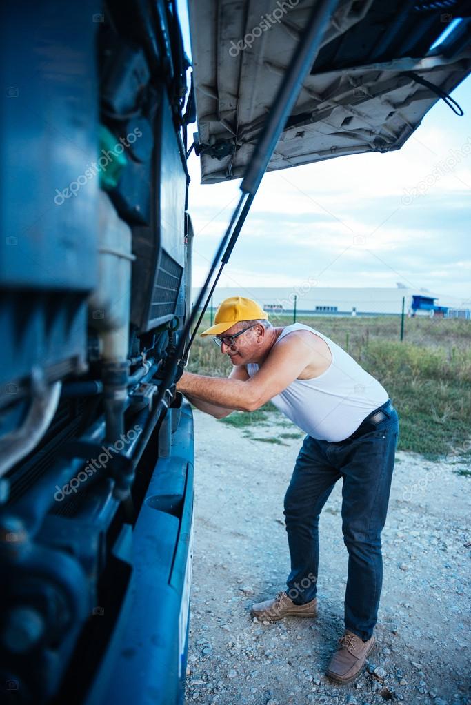 Fixing a truck Stock Photo by ©bernardbodo 125171550