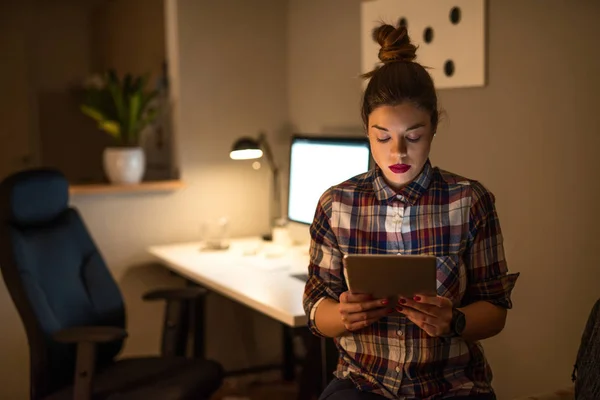 Extra hours Stock Photos, Royalty Free Extra hours Images | Depositphotos