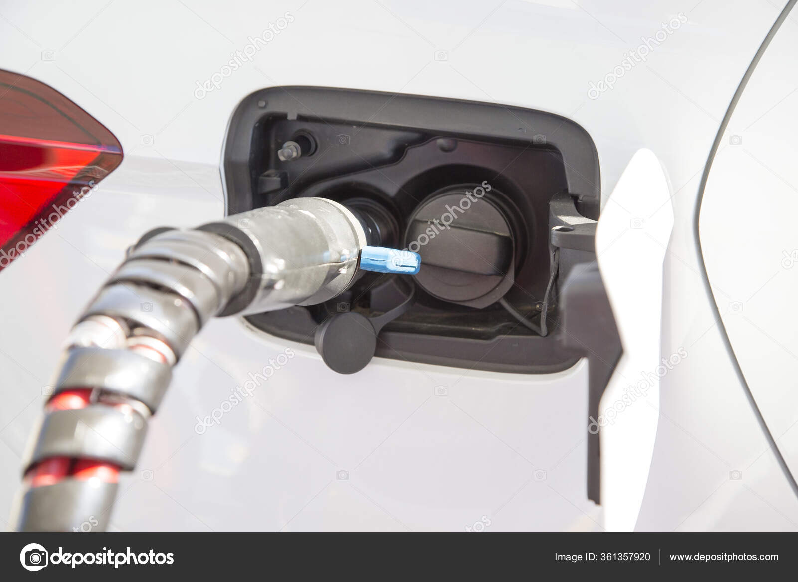 Ecological Vehicle Refuelling Compressed Natural Gas Cng Petrol Tank ...