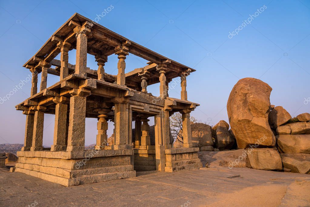 Hemakuta hill temple in Hampi — Stock Photo © neelsky #186486914