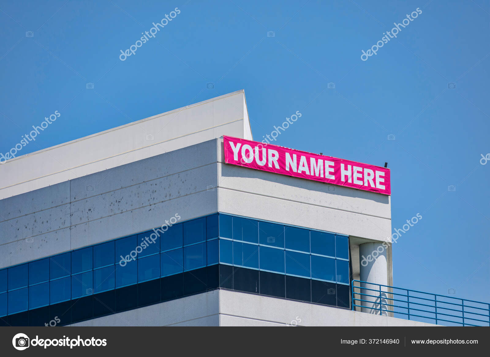 Nombre Aquí Letrero Grande Bandera Edificio Comercial Vacante Que ...