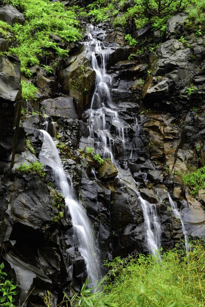 Paisaje del Monzón en Tamhini cerca de Pune India. El monzón es la ...